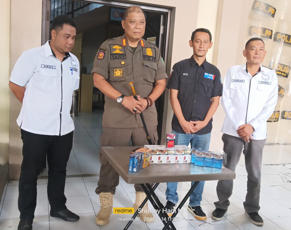 Satpol PP Kabupaten Sidoarjo Bersama Bea Cukai Razia Rokok Ilegal, Sita 960 Batang | LINTAS SKANDAL