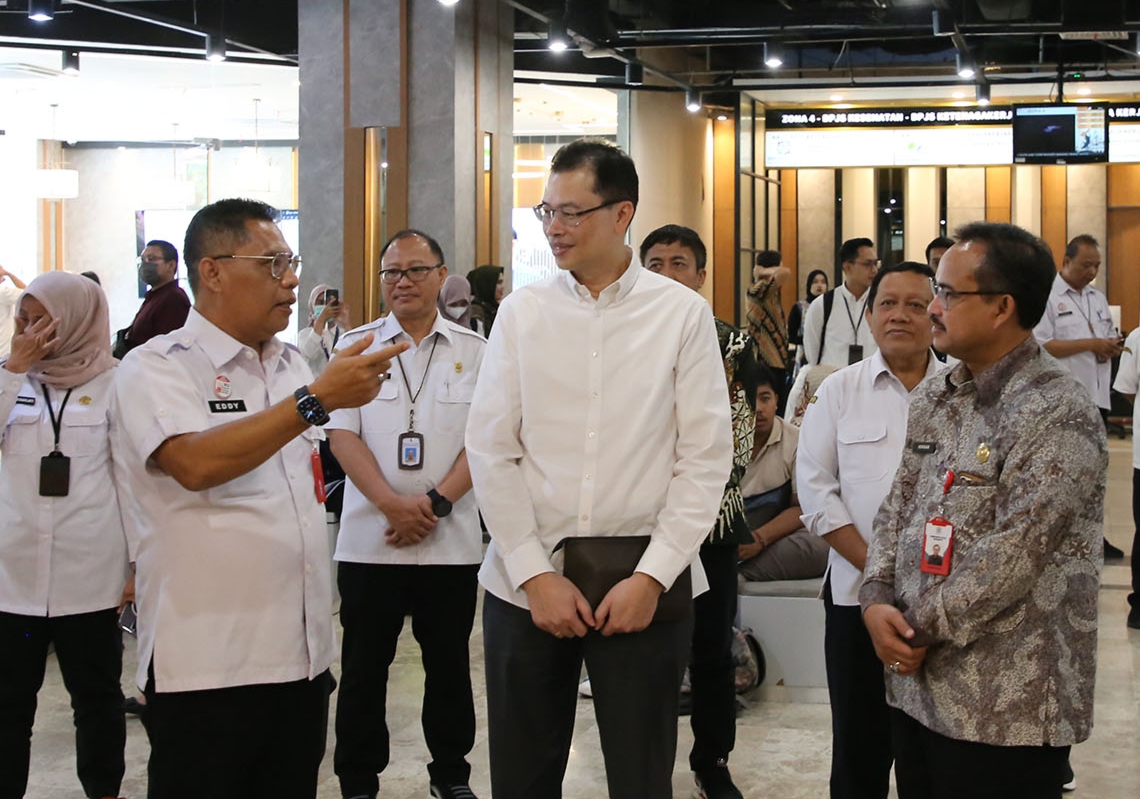 Kemenpan RB Berkunjung ke Mal Pelayanan Publik Gedung Siola Surabaya ... Kemenpan RB Berkunjung ke Mal Pelayanan Publik Gedung Siola Surabaya ...
